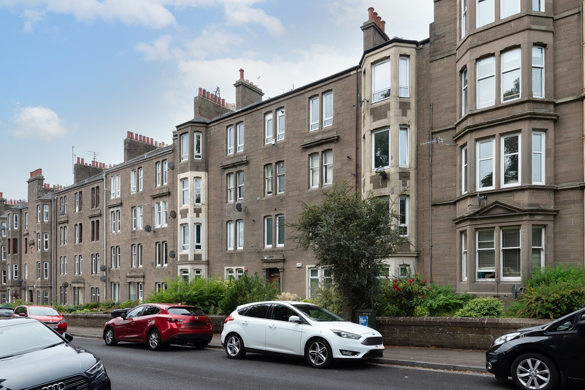 Flat For Sale in Dundee - 3/L, 6 Baxter Park Terrace Dundee DD4 6NL - TSPC