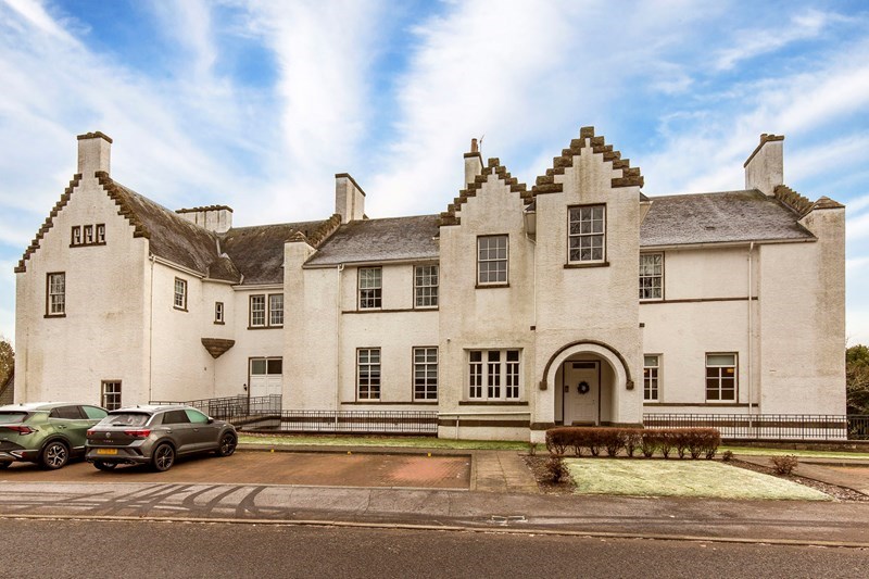 Flat For Sale in Elm Rise - 6 Ballumbie House Elm Rise DD5 3UZ - TSPC