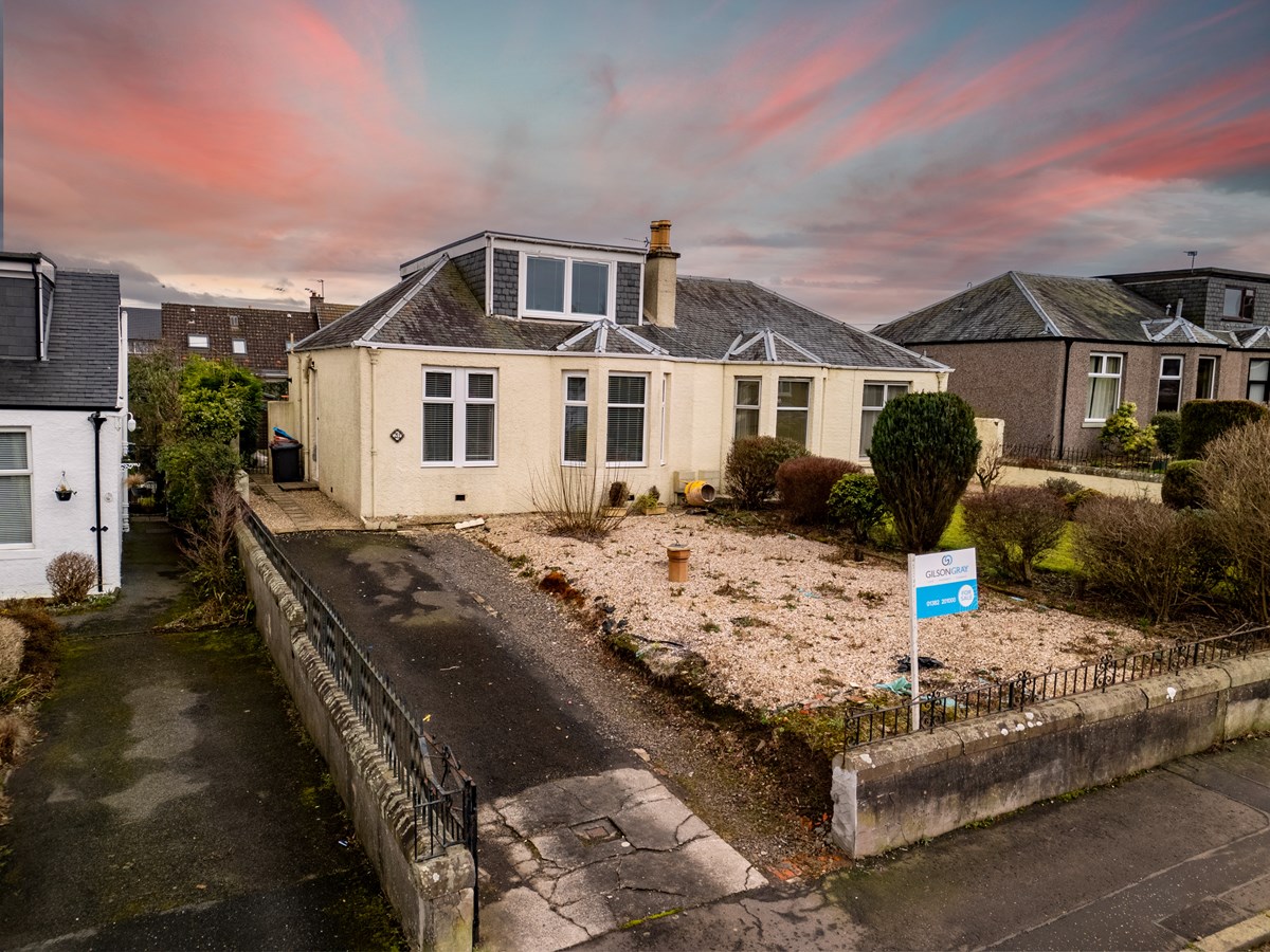 Villa For Sale in Dundee - 31 Muirfield Road Dundee DD3 8NW - TSPC