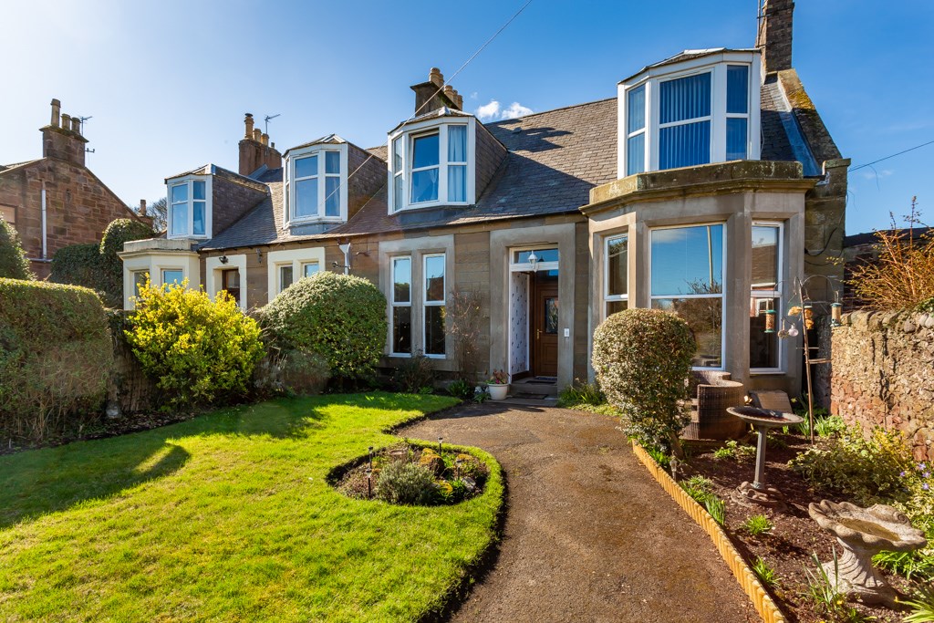 Villa For Sale in Arbroath - 62 Addison Place Arbroath DD11 2BA - TSPC