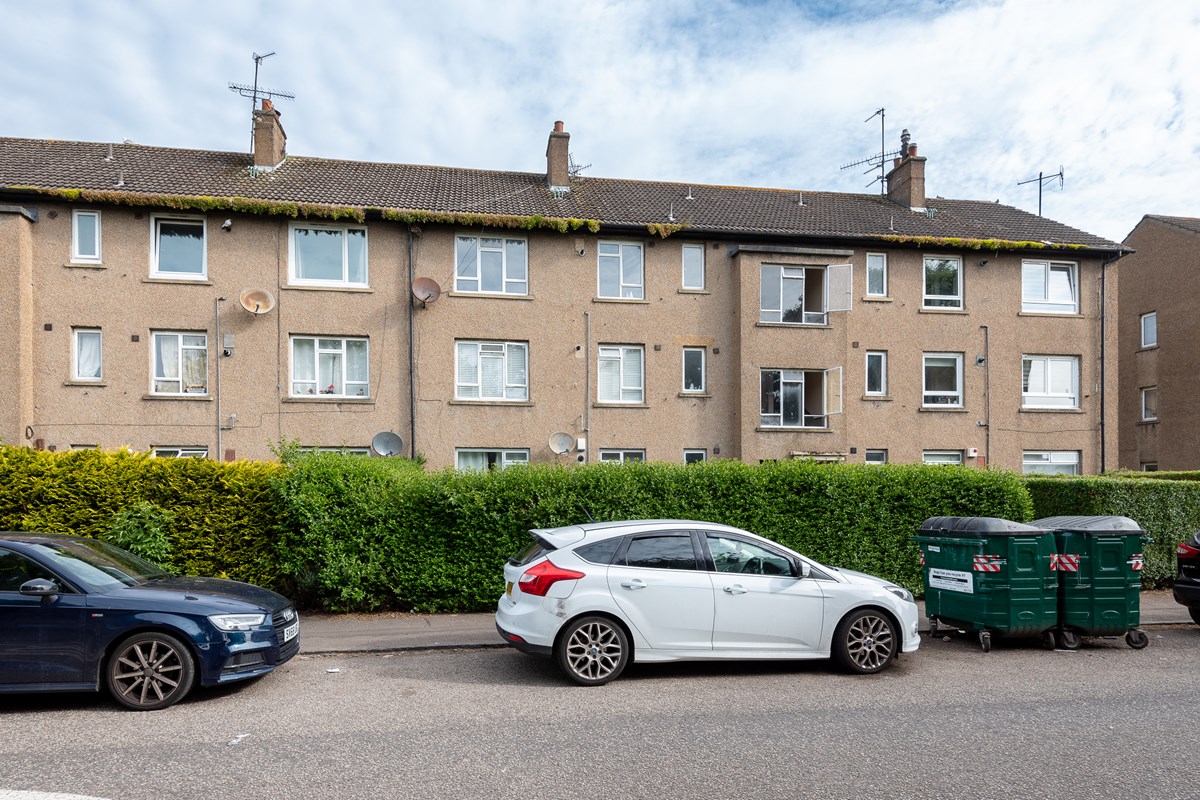 Flat For Sale in Dundee - 88e Kemnay Gardens Dundee DD4 7TP - TSPC