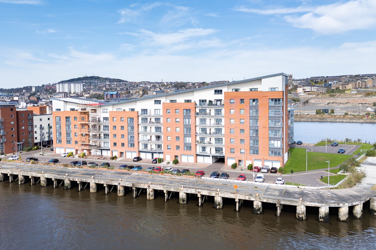 Flat For Sale in Dundee - 45 Gourlay Yard Dundee DD1 3BR - TSPC