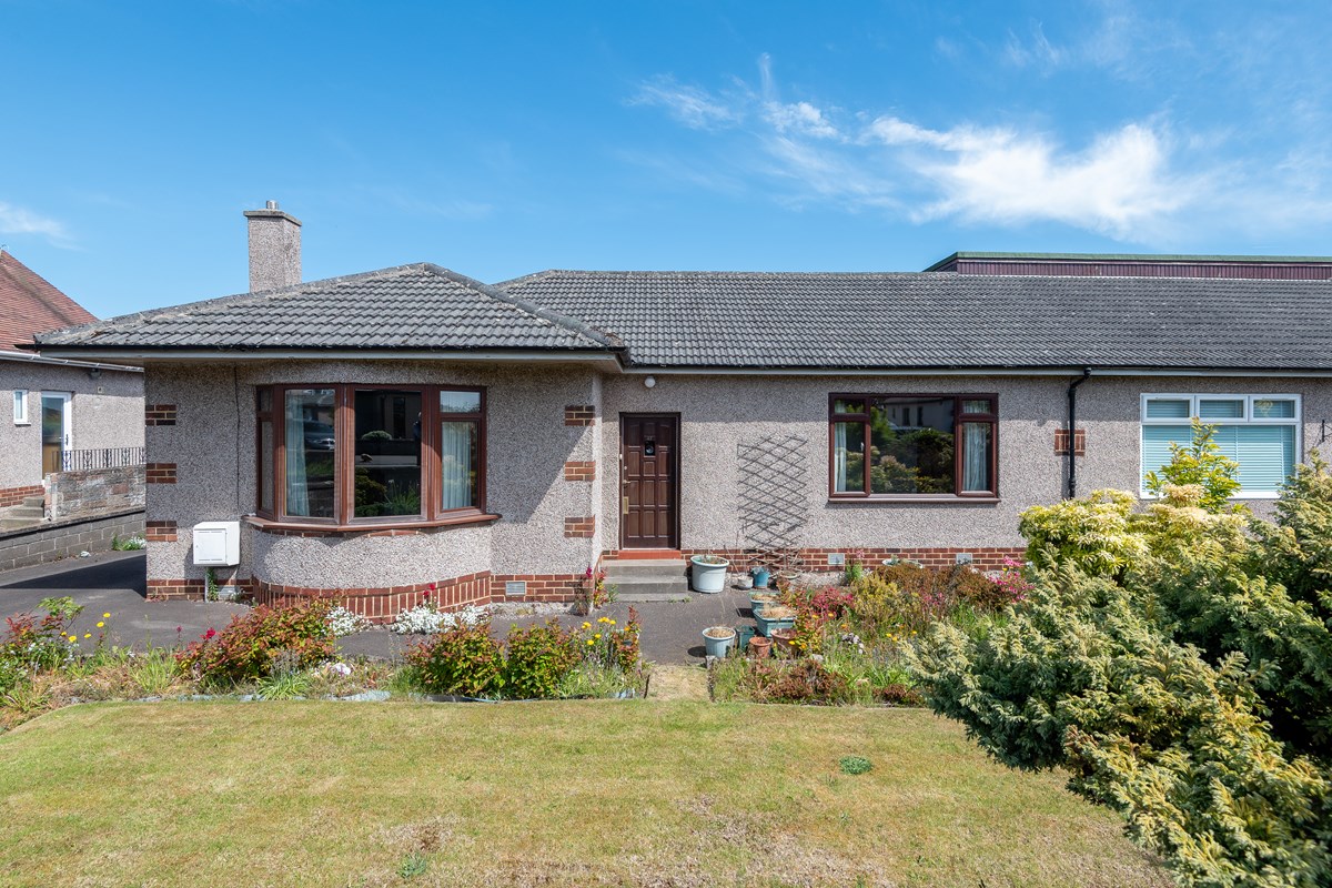 Bungalow For Sale in Dundee - 47 Charleston Drive Dundee DD2 2HE - TSPC