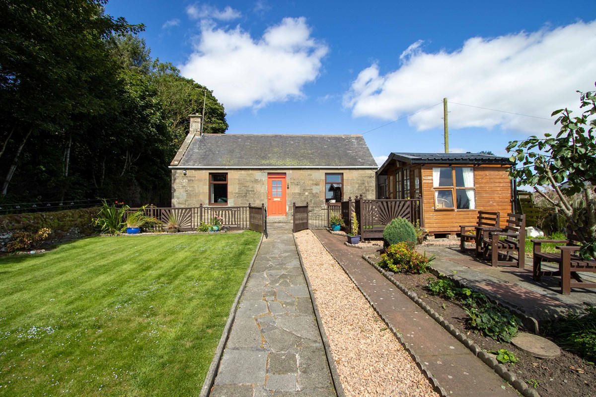 Cottage For Sale in Carmyllie - School Cottage Greystone Carmyllie DD11 ...
