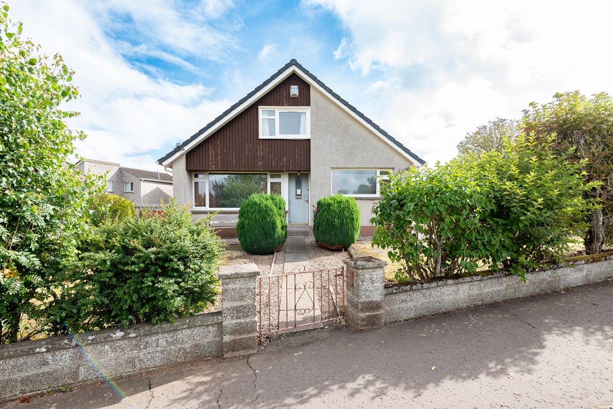Villa For Sale in Forfar - 1 Westfield Drive Forfar DD8 1EQ - TSPC