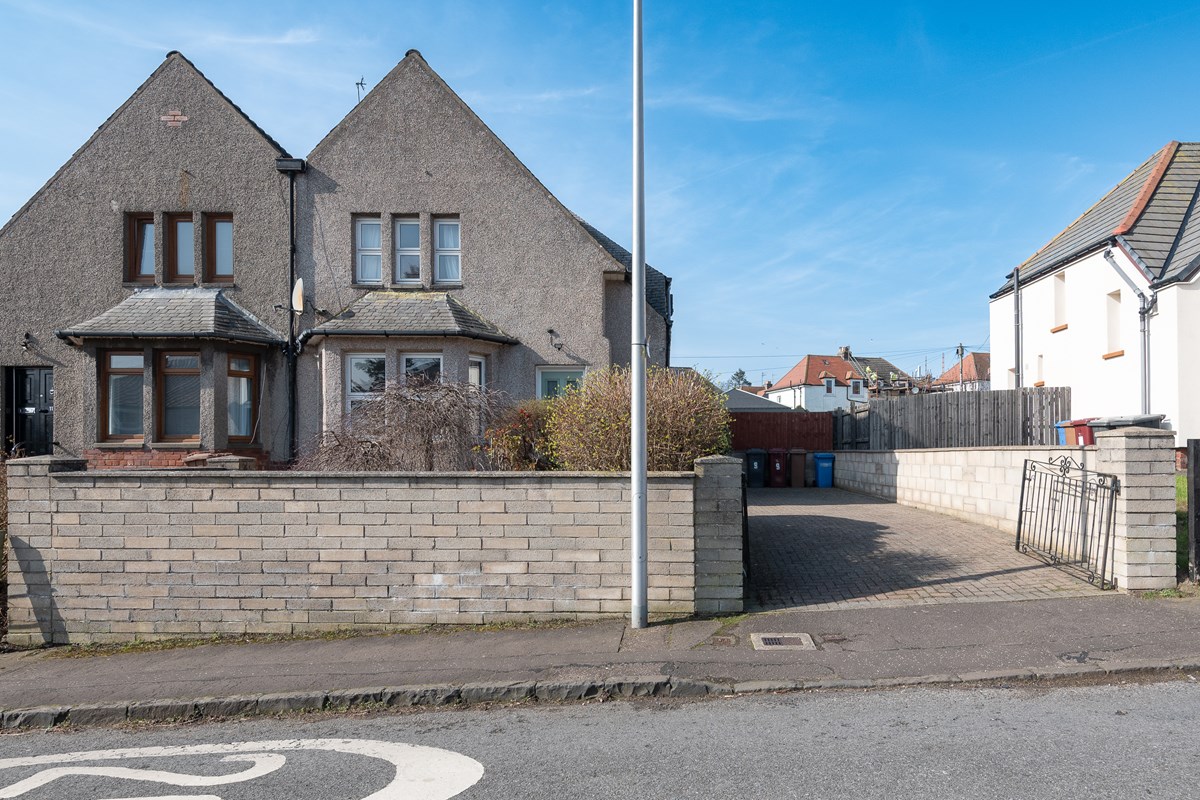 Villa For Sale in Dundee - 9 Dean Avenue Dundee DD4 7LH - TSPC